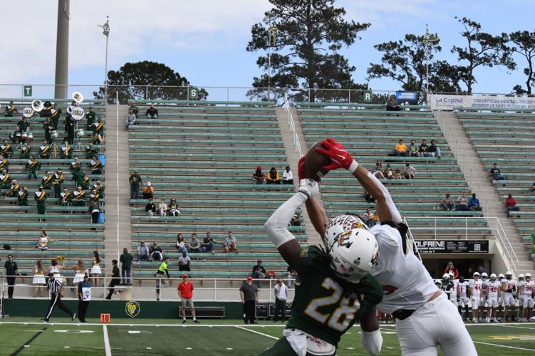 FOOTBALL: No. 15/17 Southeastern drops 21-3 decision to No. 17 Redbirds ...