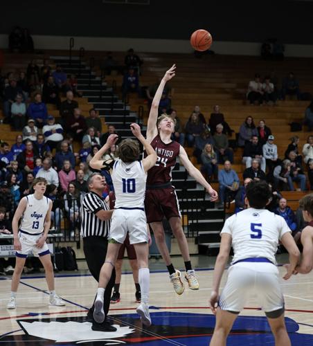 Robin boys fall in regional game. Coach reflects on season-team ...