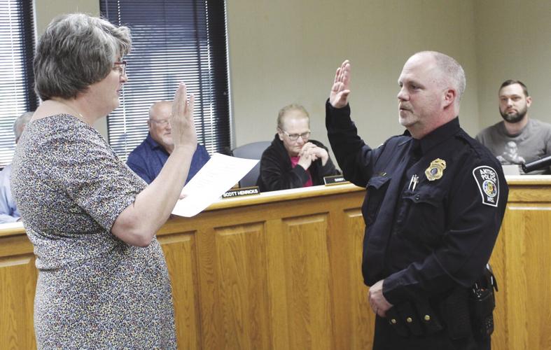 Duley swron in as new police chief | Local News | antigojournal.com