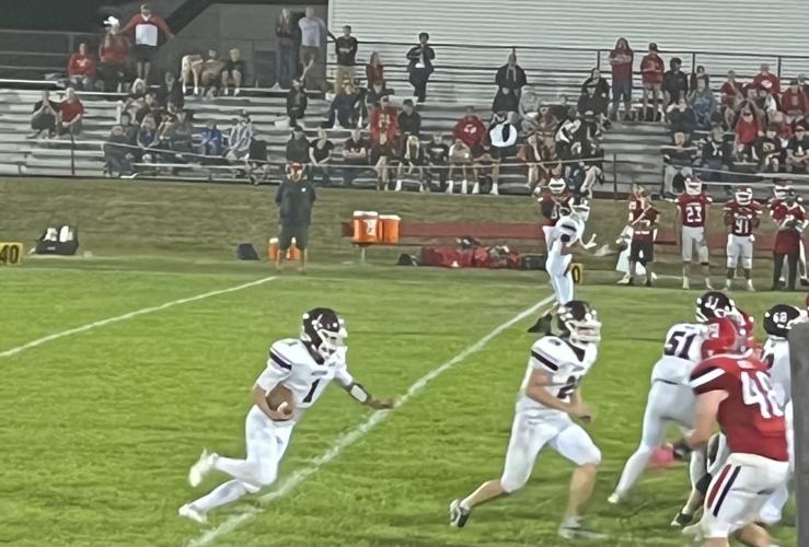 Red Robins top Sturgeon Bay, 27-20 | Sports | antigojournal.com