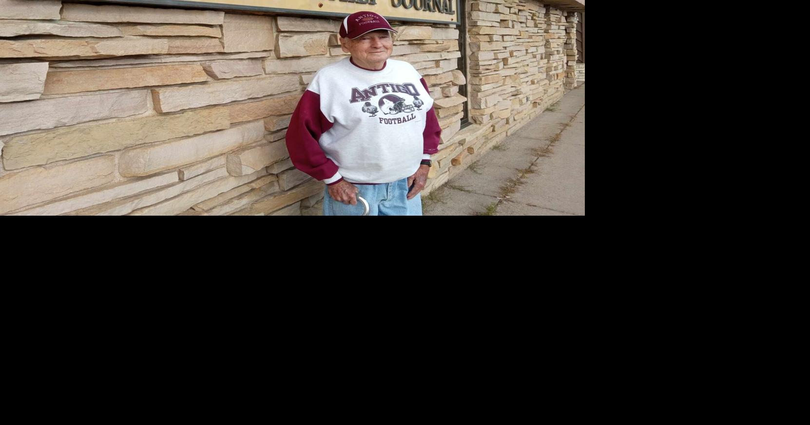 Preserving a Legacy: Sports writer chronicled four decades of Red ...