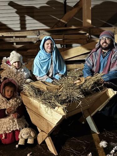 Live walk-thru nativity brings Christmas story Into focus | Local News ...