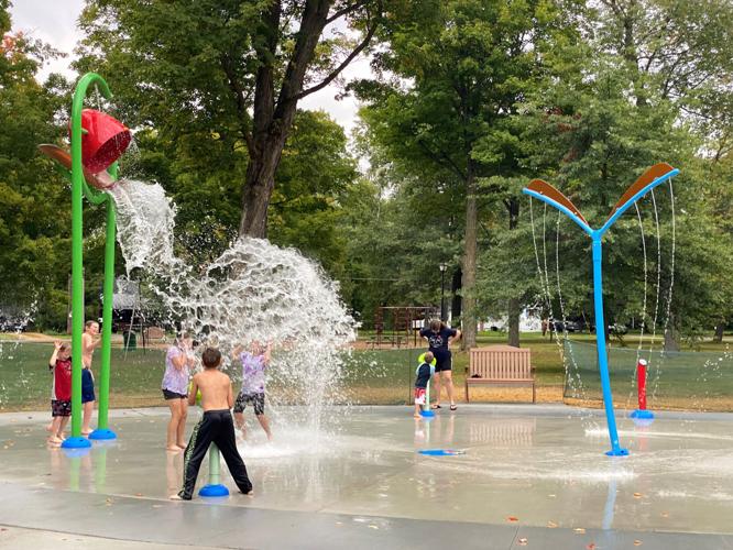 Antigo dedicates the splash pad | News | antigojournal.com