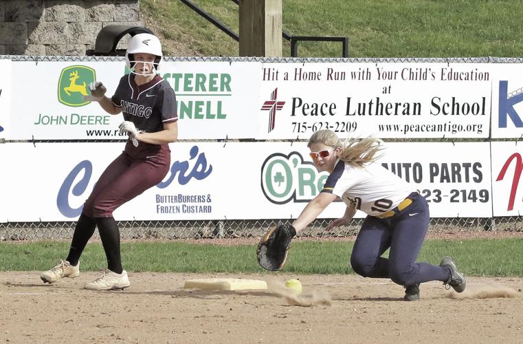 Red Robins wins doubleheader against Tomahawk | Sports | antigojournal.com