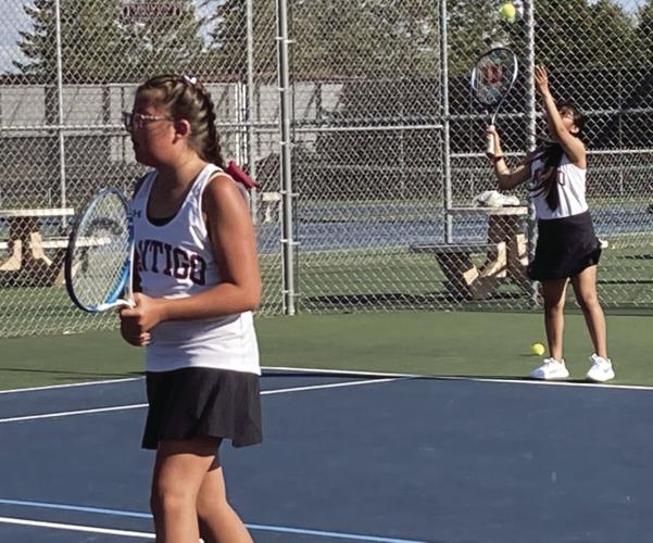 Middle school tennis players show improvement | Sports | antigojournal.com