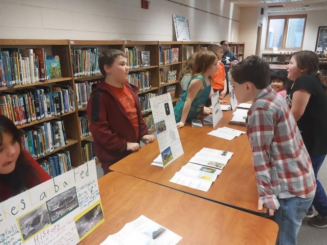 Students display their historical, factual knowledge at Antigo Middle ...