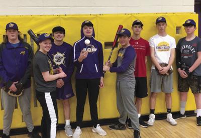 Under new leadership, young Hornets begin 2022 baseball campaign ...