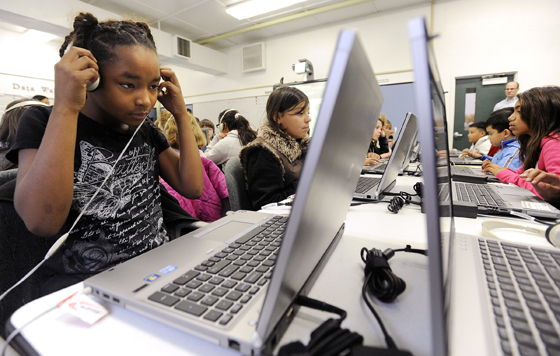 Ella Elementary welcomes new computers | | appeal-democrat.com