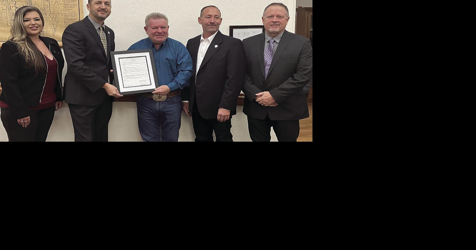 Outgoing sheriff recognized for lengthy career, dedication | Glenn ...