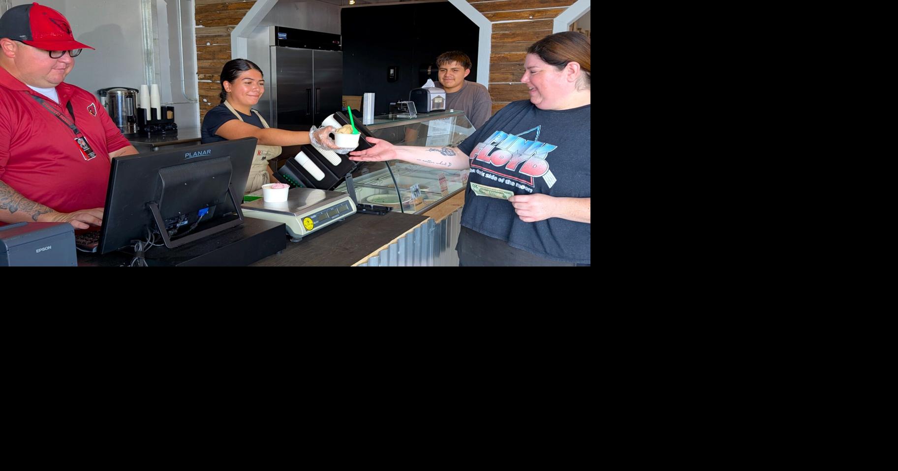 'R' Farm House celebrates grand opening | News | appeal-democrat.com