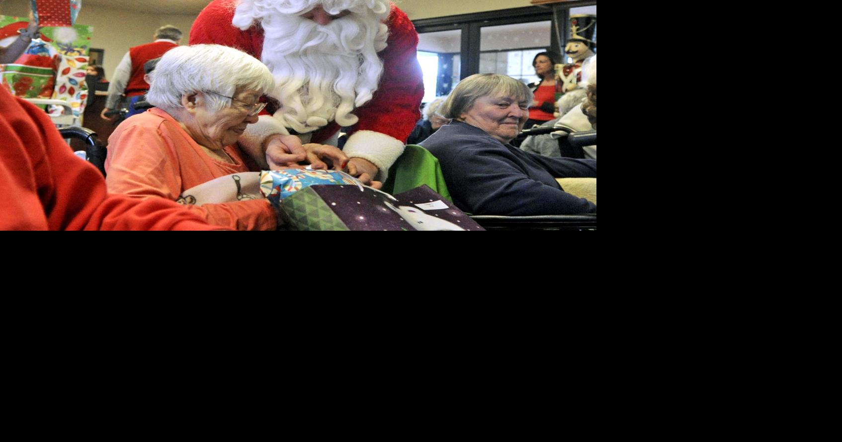 PHOTOS: Rideout gives back at The Fountains | News | appeal-democrat.com