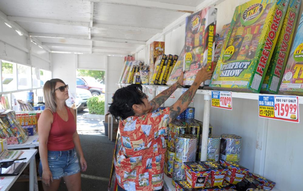Fireworks booths open for weekend | News | appeal-democrat.com