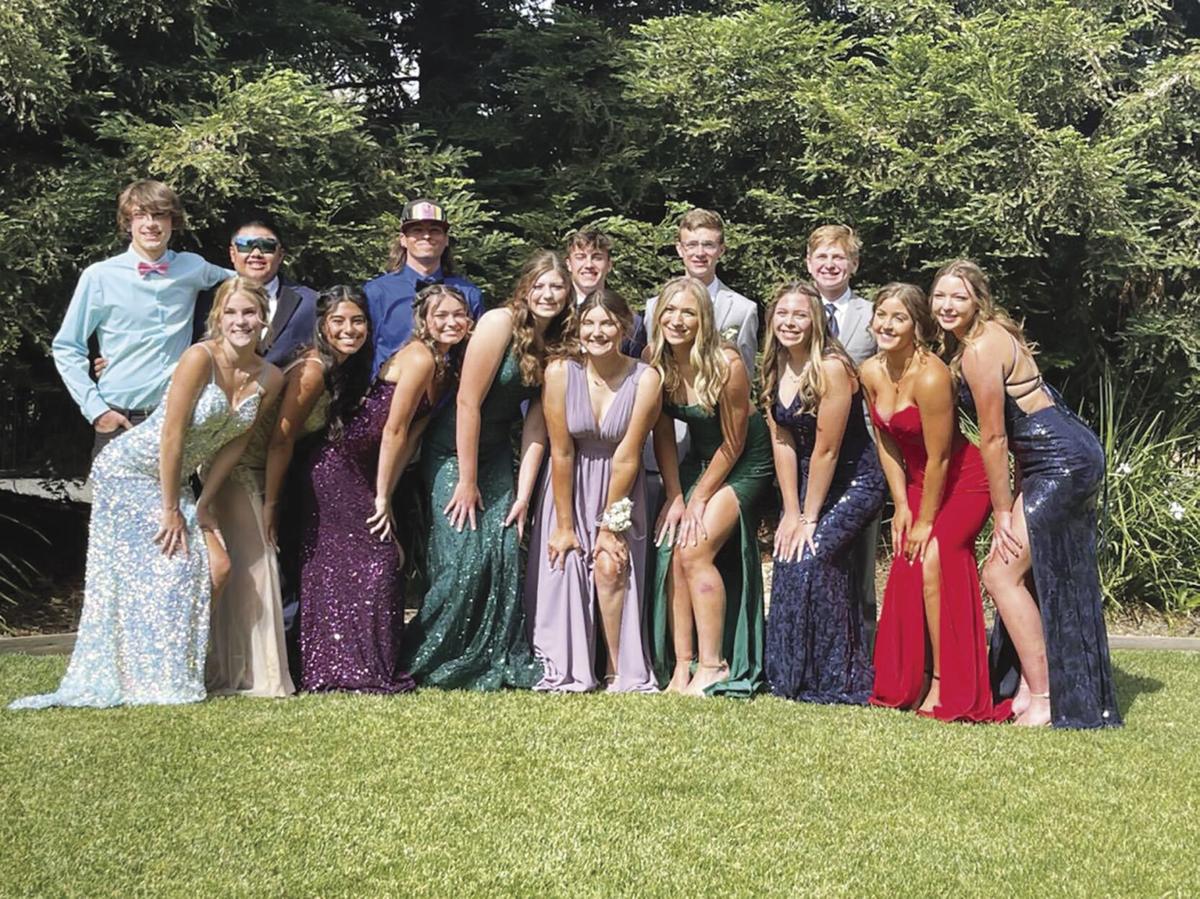 Couple pays for students’ prom night dinner | News | appeal-democrat.com