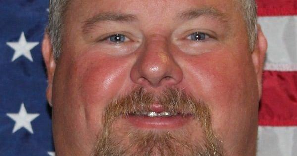 Tehama County sheriff's detective retires after 30 years on the job ...