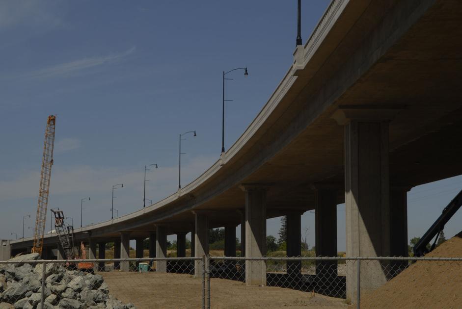 Replacement bridge project nearing completion | News | appeal-democrat.com