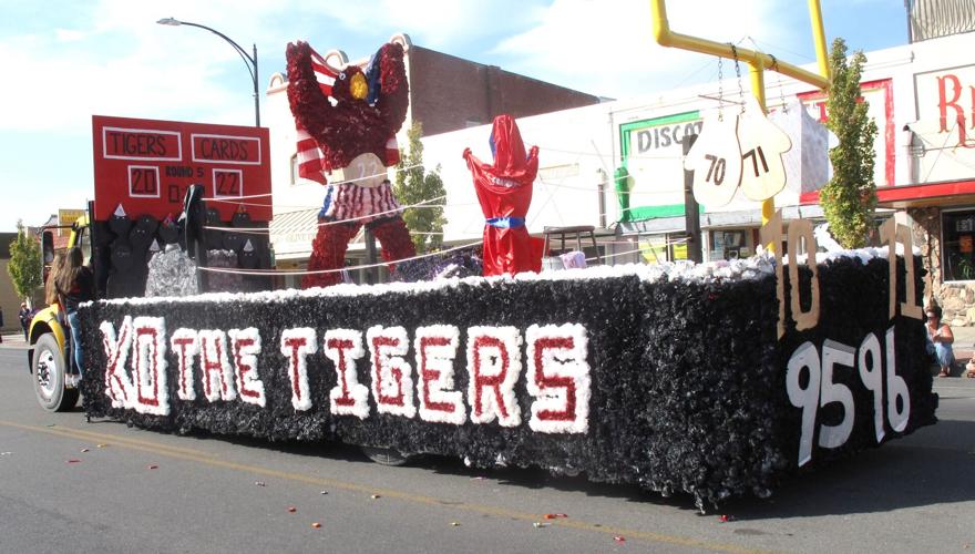 Packed crowds at Corning Olive Festival, Car Show | Corning Observer ...