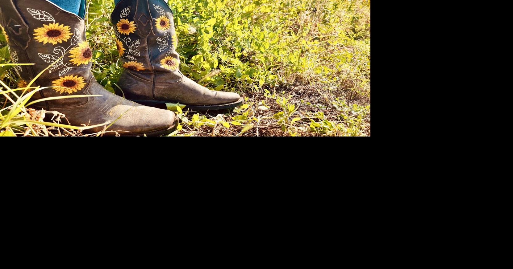 Flowers and family at Red Maple Ranch | Features | appeal-democrat.com