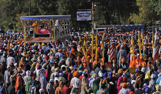 Yuba City Sikh Parade is lesson in food, culture | | appeal-democrat.com