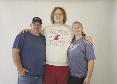 Yuba City’s Dunham commits to play football at Washington State ...