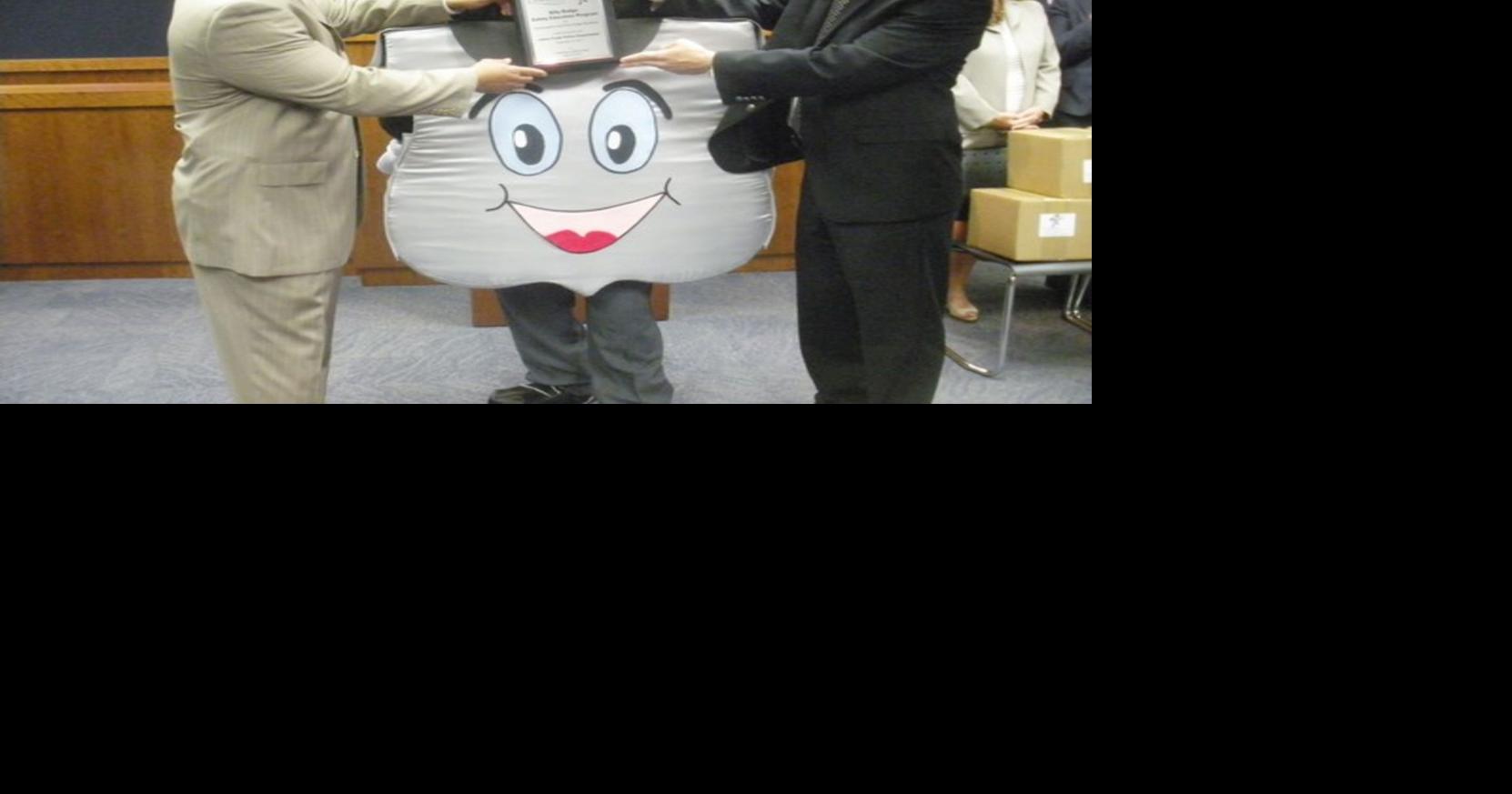 ‘Billy Badge’ comes to JCPD | Archives | appenmedia.com