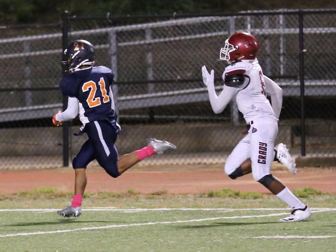 Spartans roar for 42-28 homecoming win over Grady | Sports | appenmedia.com