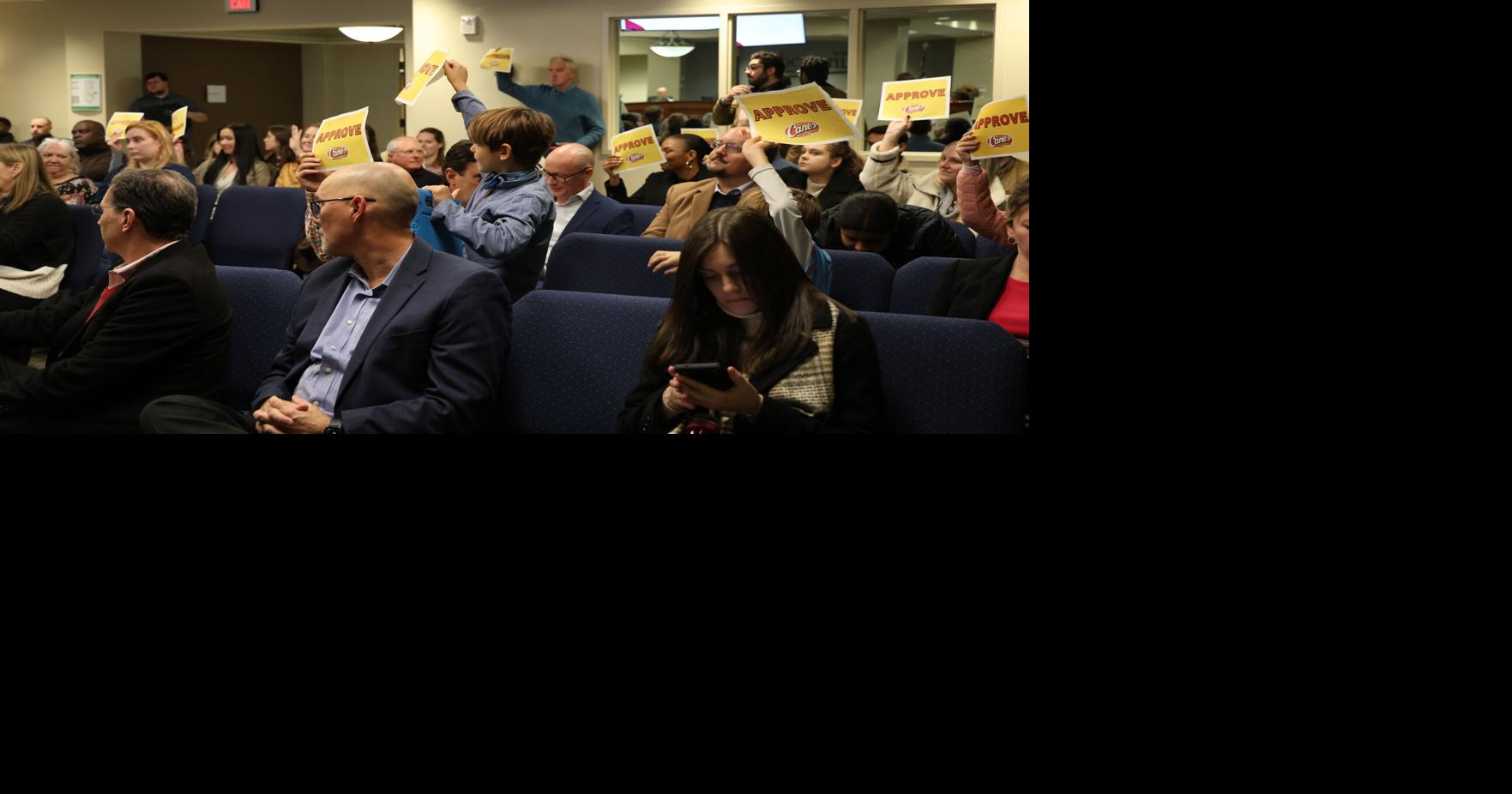 Dunwoody: Raising Cane’s drive-thru plan draws council, resident debate ...