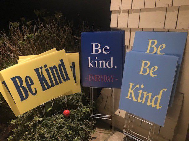 Sign campaign spreads kindness | Dunwoody News | appenmedia.com