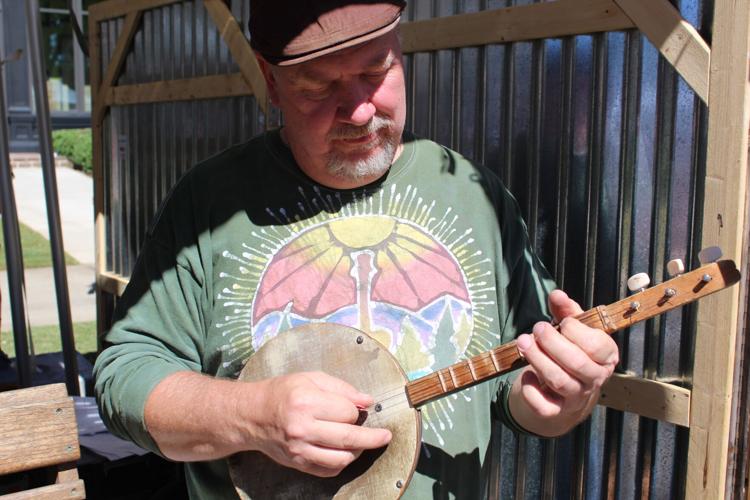 Photos: Crabapple Fest returns with bubbles and monsters | Photo Galleries | appenmedia.com