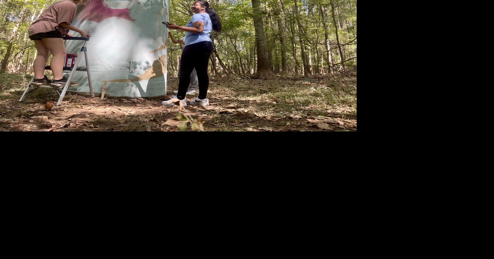 PHOTOS: Rotary club, students bring splash of color to Greenway ...