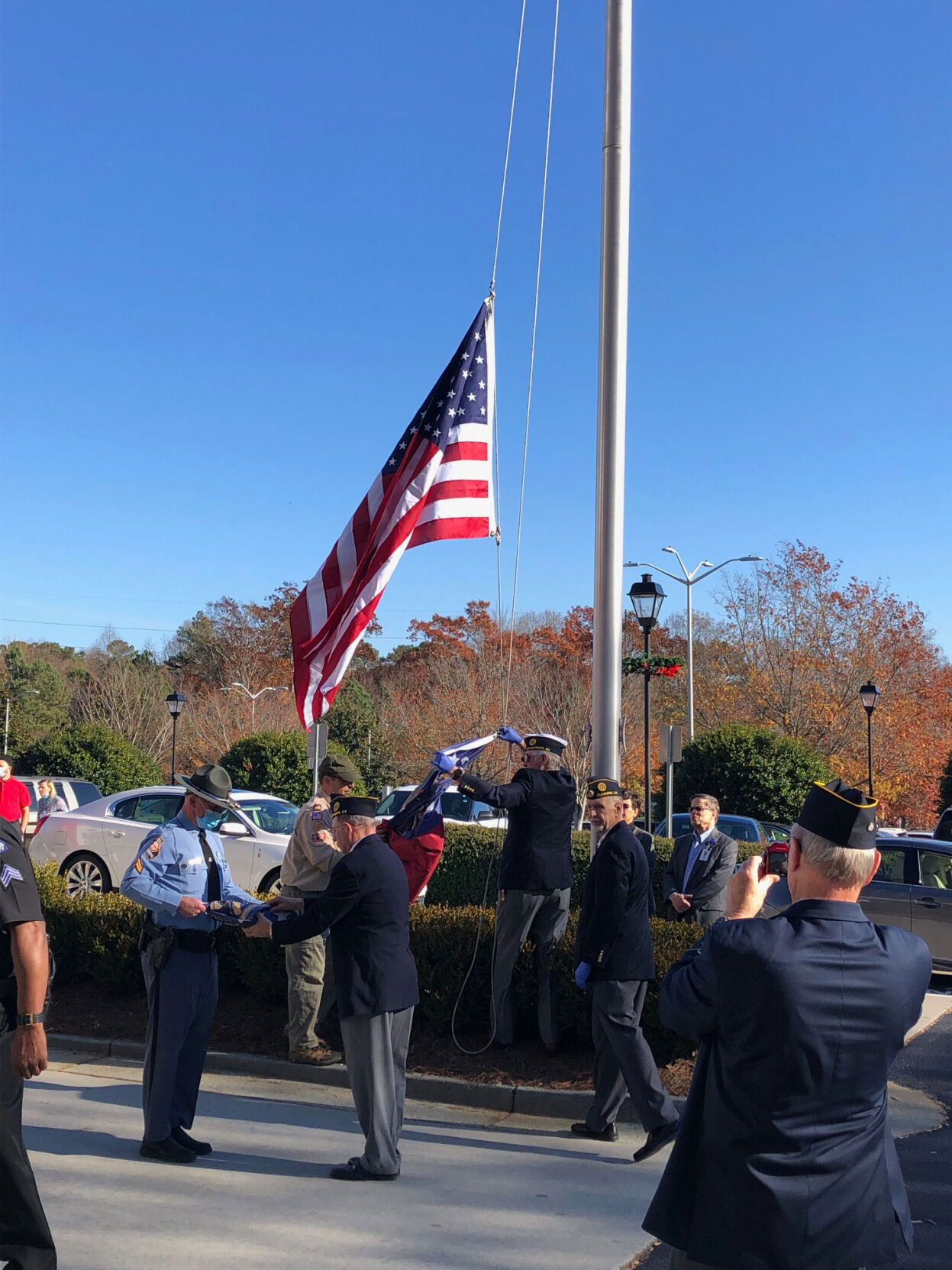 Cumming Legion replaces flags at Northside Hospital | Forsyth News ...
