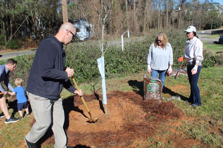 Alpharetta group salutes Arbor Day with tree planting | Alpharetta and ...