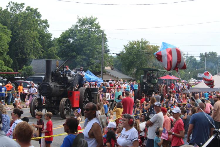 Crowds flock to Forsyth County for Independence Day parade | Forsyth ...