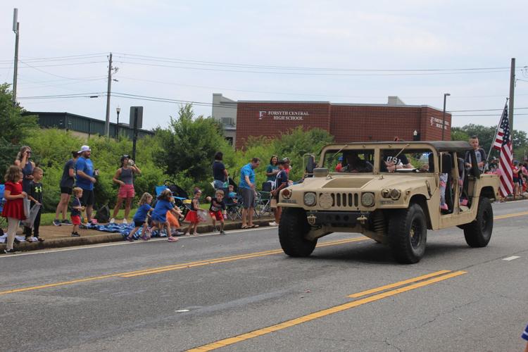 Crowds flock to Forsyth County for Independence Day parade | Forsyth ...