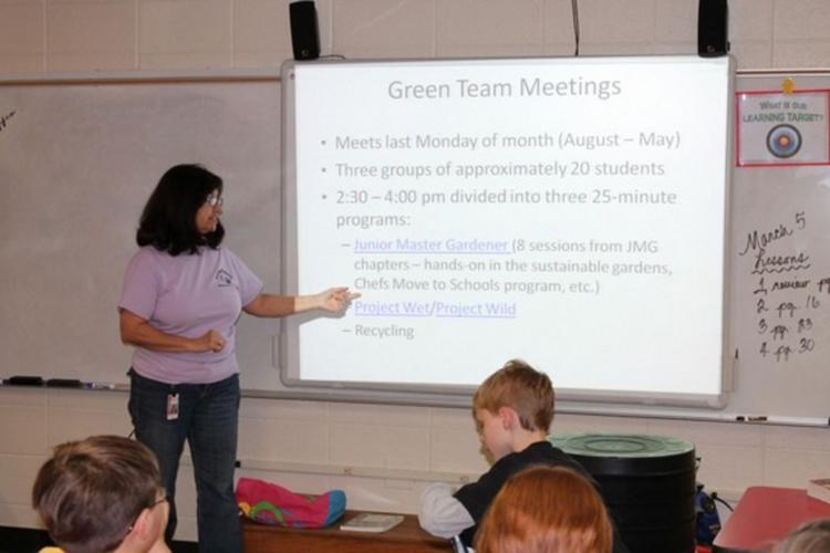 Mashburn Elementary students find their green thumbs | Sports ...