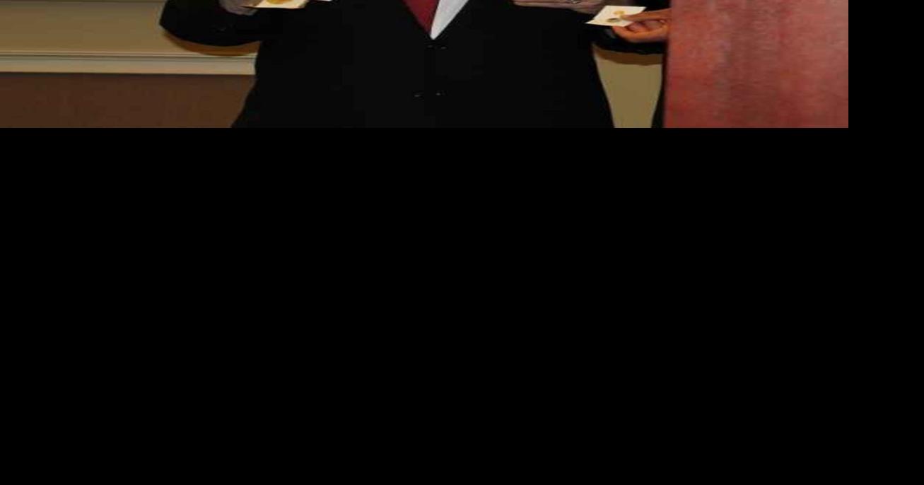 D-Day vet honored with medals | Archives | appenmedia.com