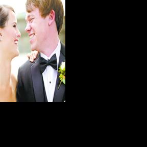 Miss Vann marries Andrew Knorr | Announcements | appenmedia.com