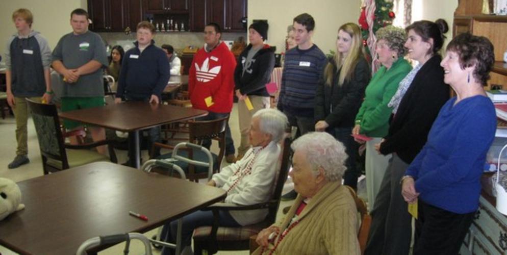 High school students visit assisted living community | Sports ...