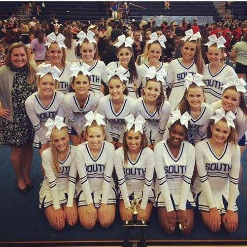 SFHS cheerleading program wins first, second | Sports | appenmedia.com