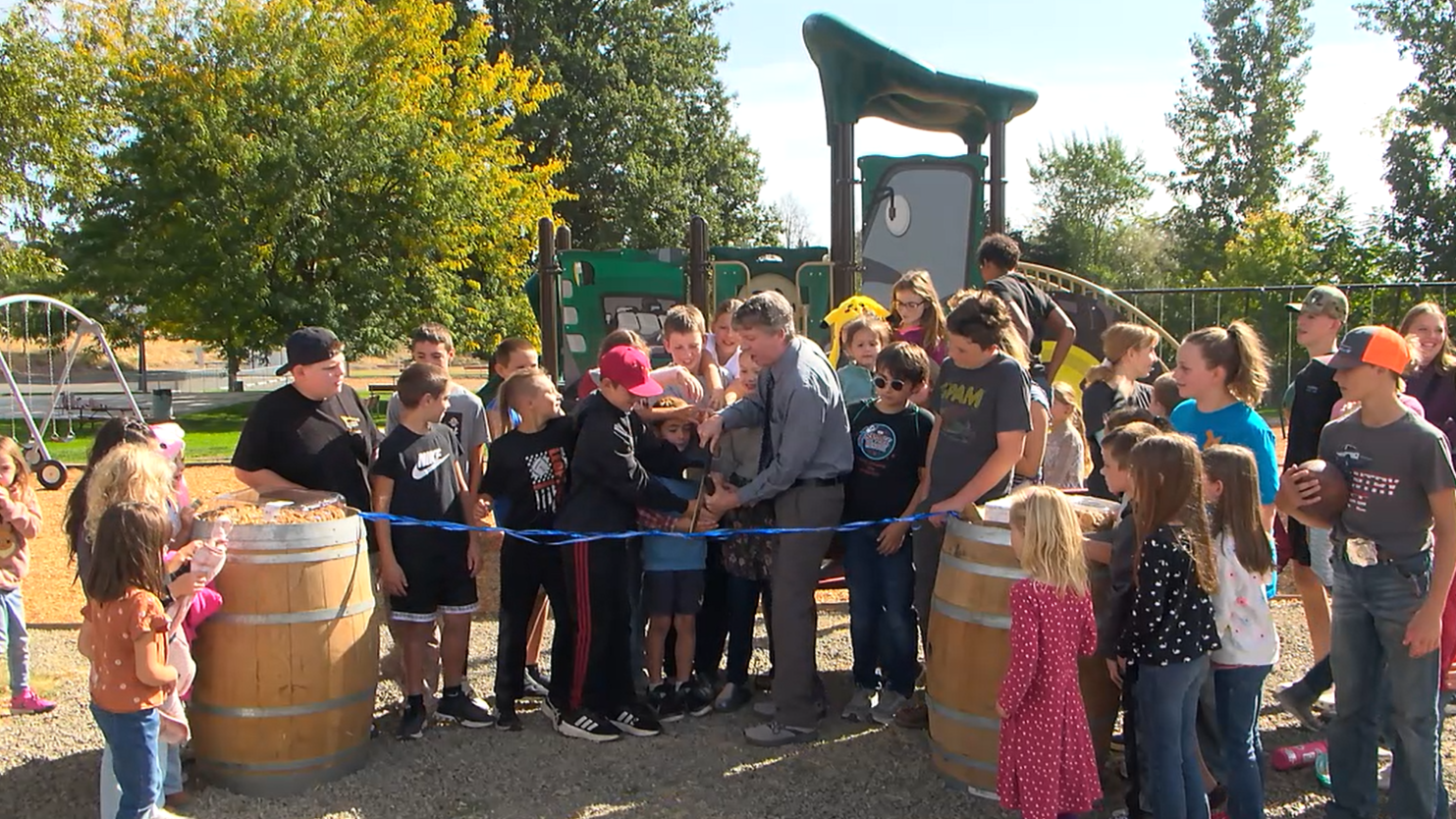 Zillah opens new agriculture-themed playground at renovated Loges Park ...