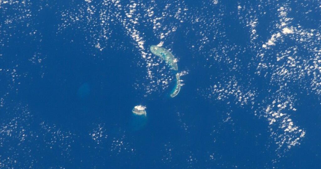 South China Sea: Satellite image shows Chinese fighter jets deployed to ...
