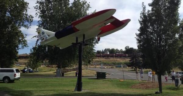 Hydroplane on a Pole | News | applevalleynewsnow.com