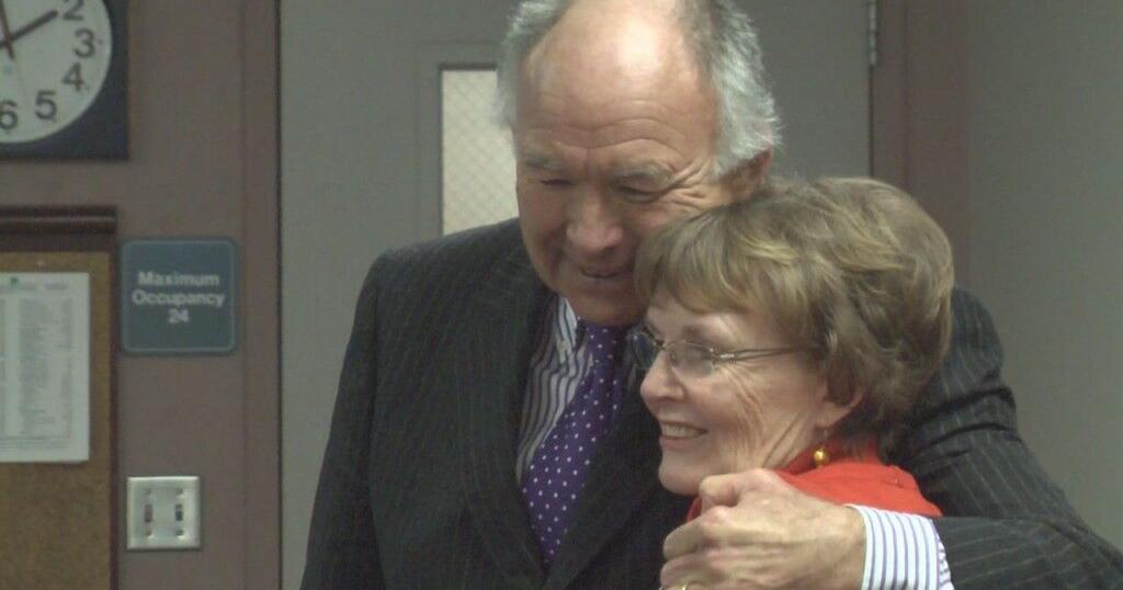 Memorial CEO Bids Farewell | News | applevalleynewsnow.com