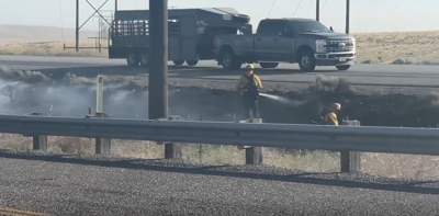 Firefighters respond to grass fire on Interstate 82 south of Kennewick ...