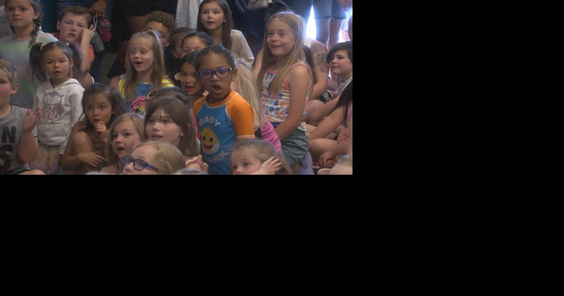 'Reptile Lady' visits Selah kids, kicking off library's summer reading ...