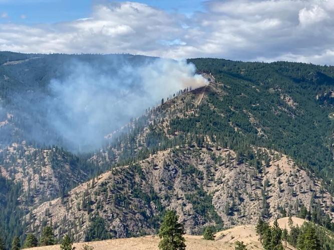Monday wildfire watch: Schneider Springs, Windy Pass, Moe Canyon Fire ...