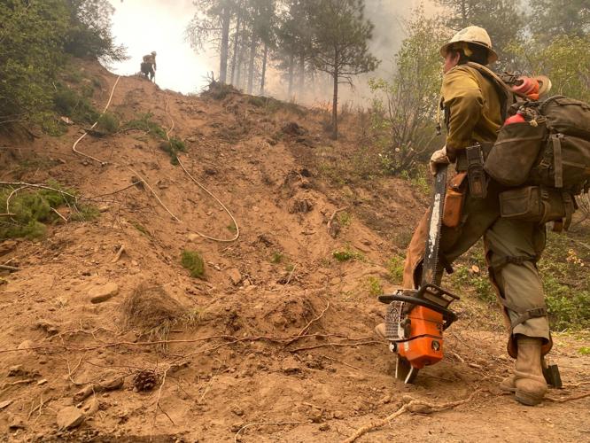 Schneider Springs Fire evacuations reduced as fire tops 80k acres ...