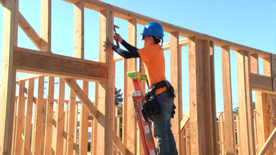 High school students build houses for school program in Hermiston ...