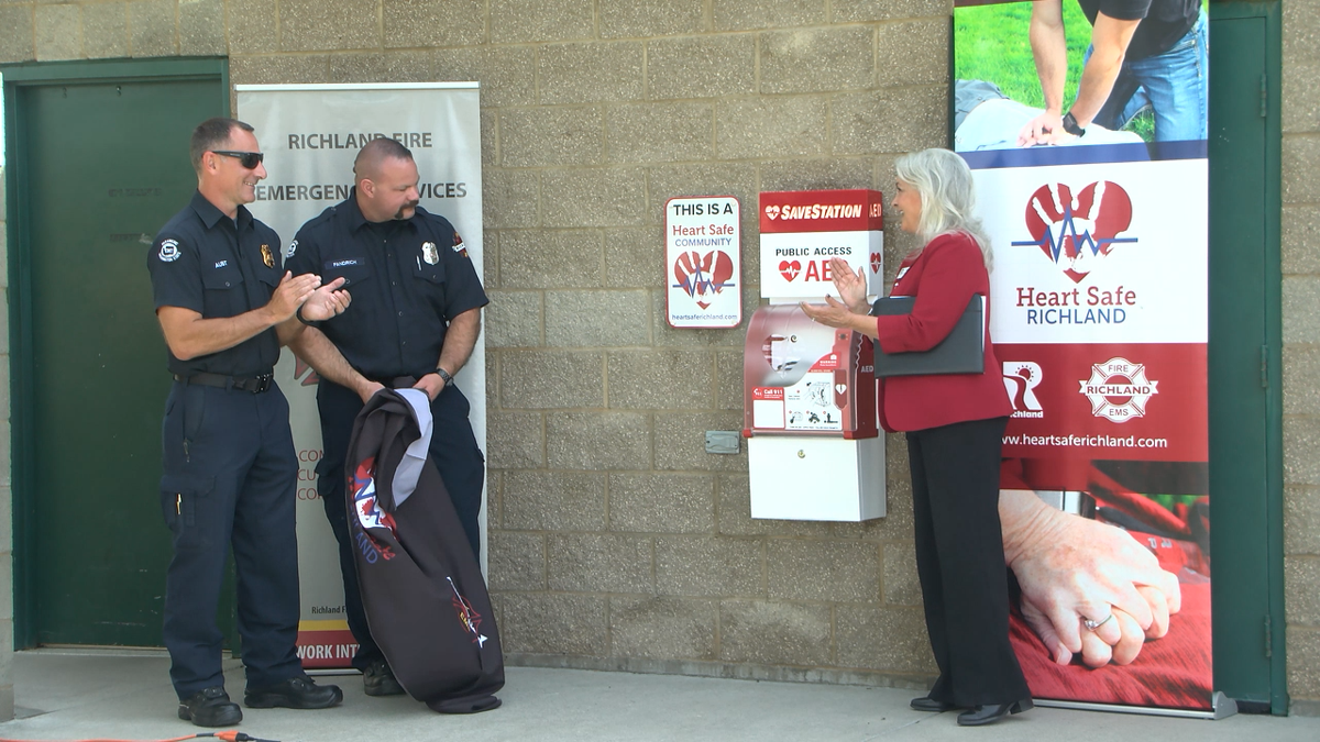 Richland installs its seventh life-saving AED station in the city ...