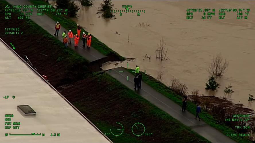 Second levee fails in Washington, forcing more evacuations, as ...