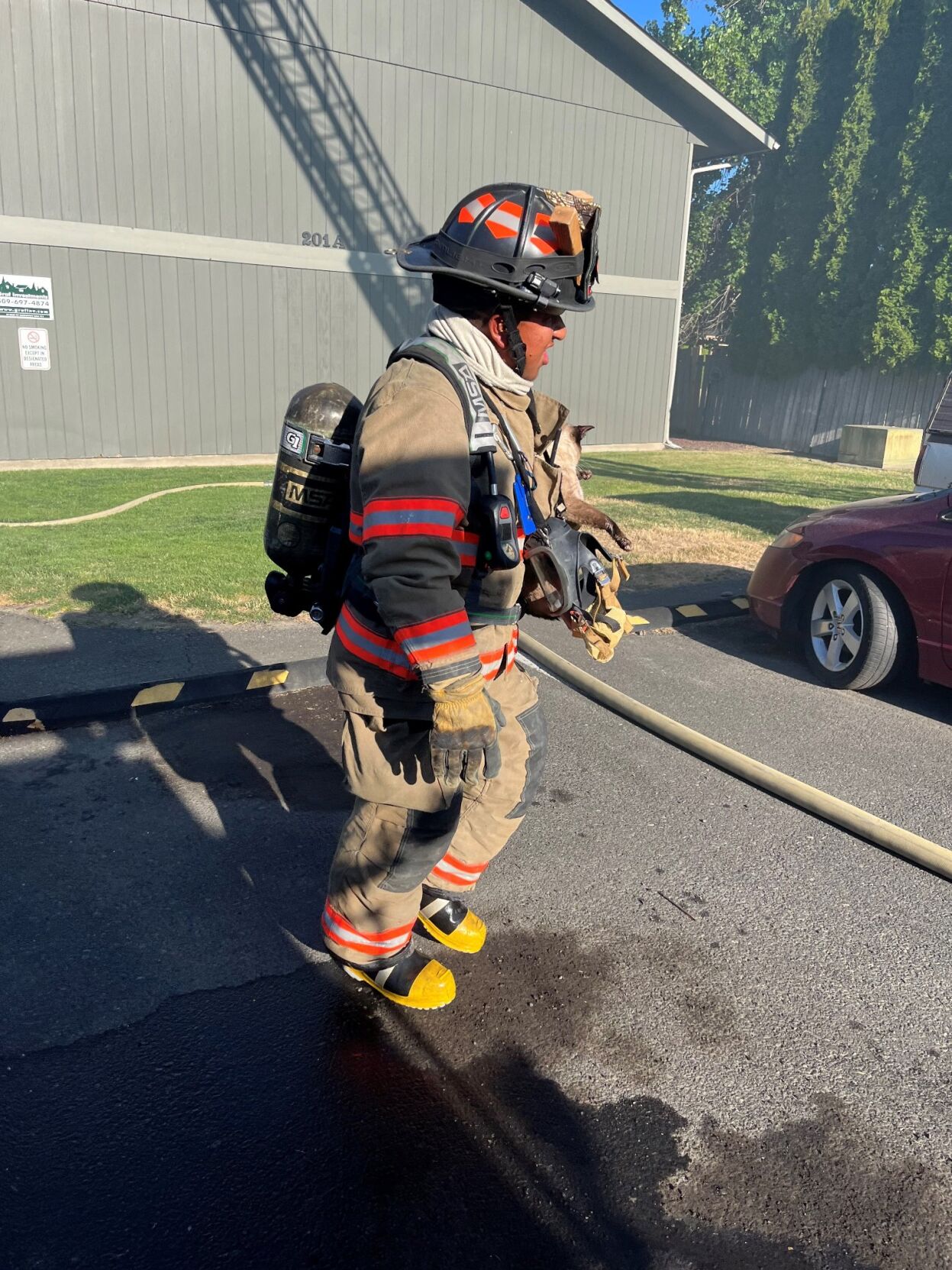 Massive Selah apartment complex fire displaces more than 50 people ...